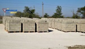 25 Common Things That Weigh One Ton with Images